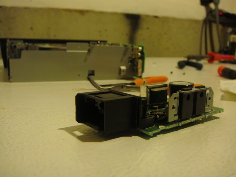 IM in the DUmps right now...confusion on aftermarket head unit install | SaabCentral Forums