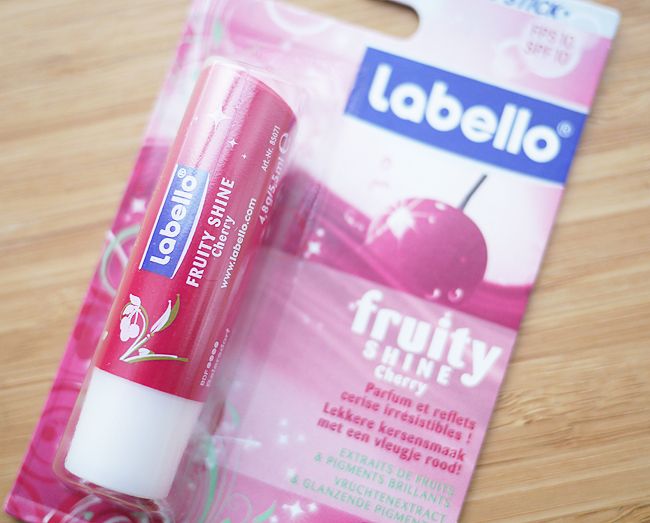 Hij is terug: Labello Fruity Shine Cherry • Cynthia