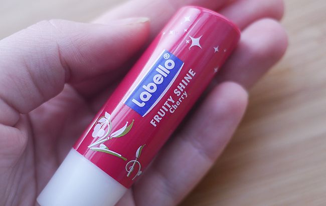 Hij is terug: Labello Fruity Shine Cherry • Cynthia