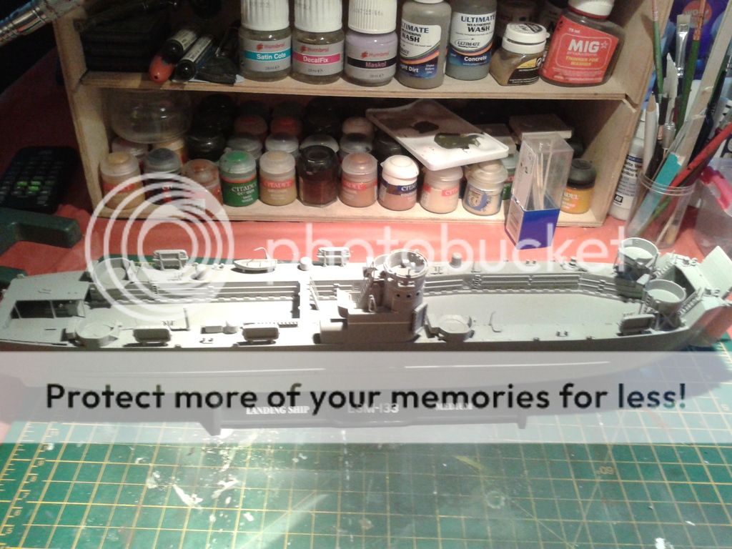 Revell US Navy Landing Ship Medium 1:144 - International Scale Modeller