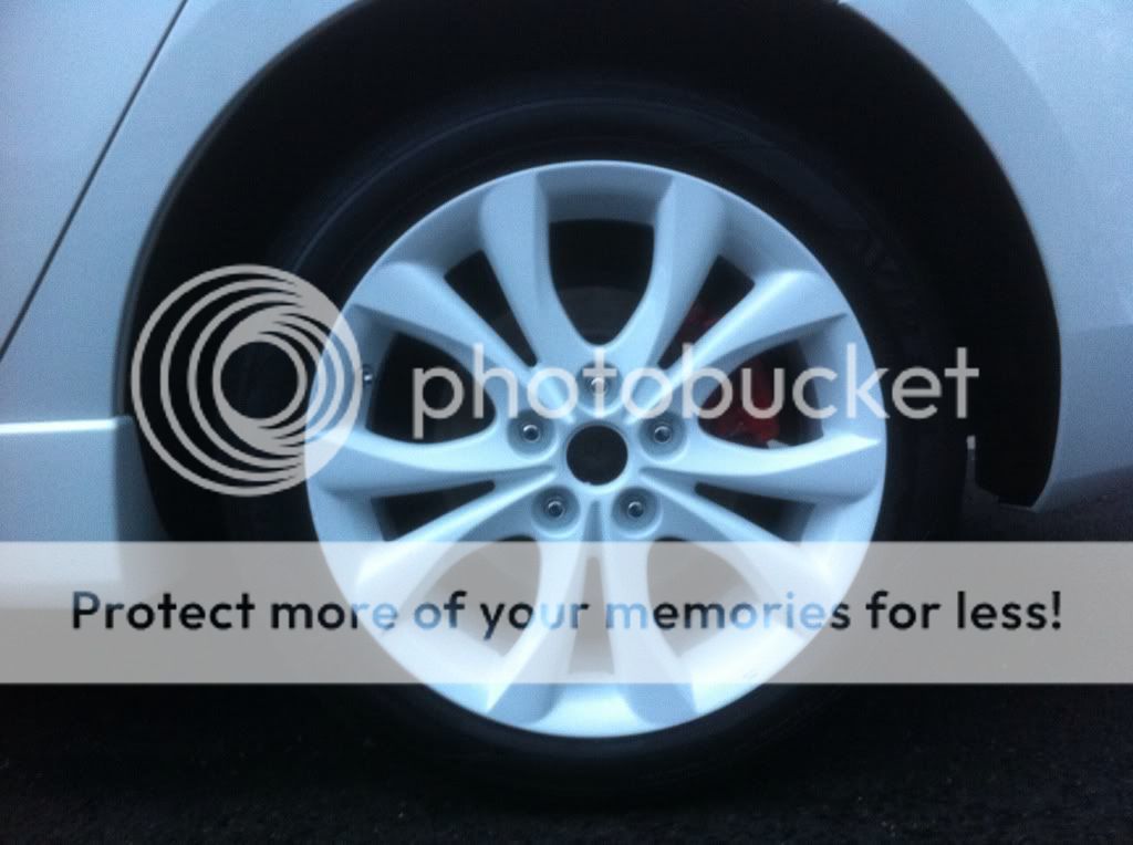 Wheels painted white/calipers red | 2004 to 2020 Mazda 3 Forum and ...