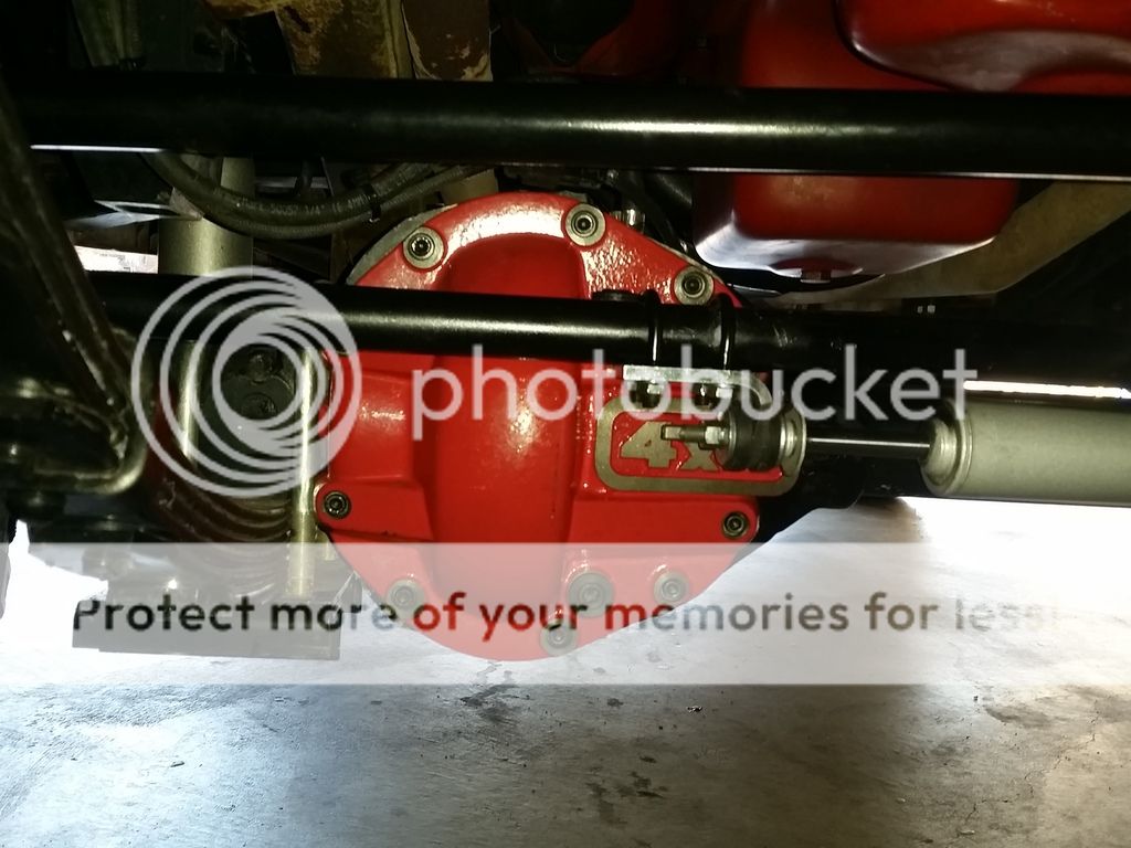 Rear Diff, teeth marks on locker | BinderPlanet.com